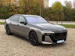 BMW 750 2024 in Gulbene, with an engine capacity of 4.40 L and mileage of 37 thousand km for 109990 €, photo 3 on AUTOMOTO.COM.LV