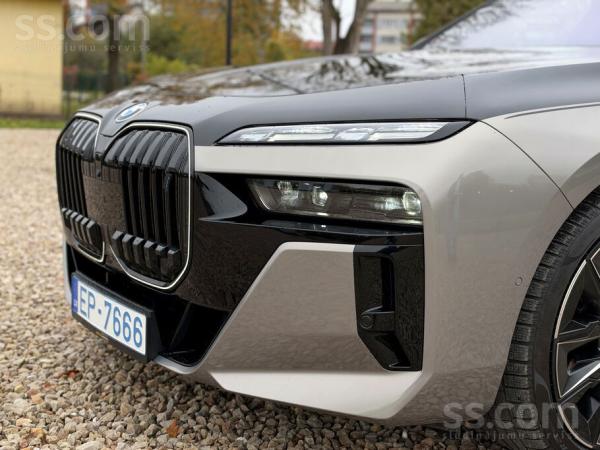 BMW 750 2024 in Gulbene, with an engine capacity of 4.40 L and mileage of 37 thousand km for 109990 €, photo 10 on AUTOMOTO.COM.LV