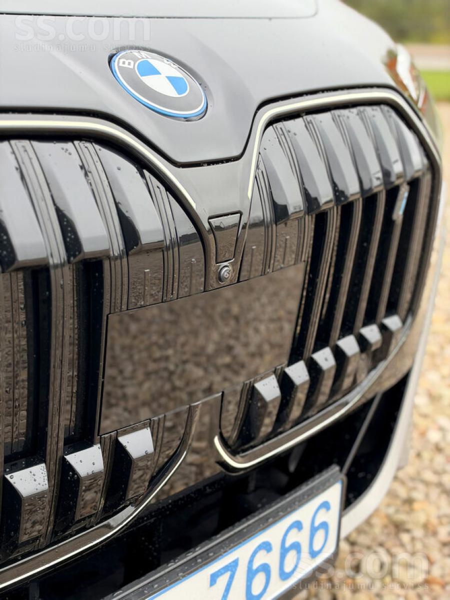 BMW 750 2024 in Gulbene, with an engine capacity of 4.40 L and mileage of 37 thousand km for 109990 €, photo 11 on AUTOMOTO.COM.LV