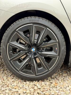 BMW 750 2024 in Gulbene, with an engine capacity of 4.40 L and mileage of 37 thousand km for 109990 €, photo 12 on AUTOMOTO.COM.LV