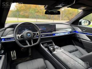 BMW 750 2024 in Gulbene, with an engine capacity of 4.40 L and mileage of 37 thousand km for 109990 €, photo 15 on AUTOMOTO.COM.LV