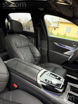 BMW 750 2024 in Gulbene, with an engine capacity of 4.40 L and mileage of 37 thousand km for 109990 €, photo 16 on AUTOMOTO.COM.LV