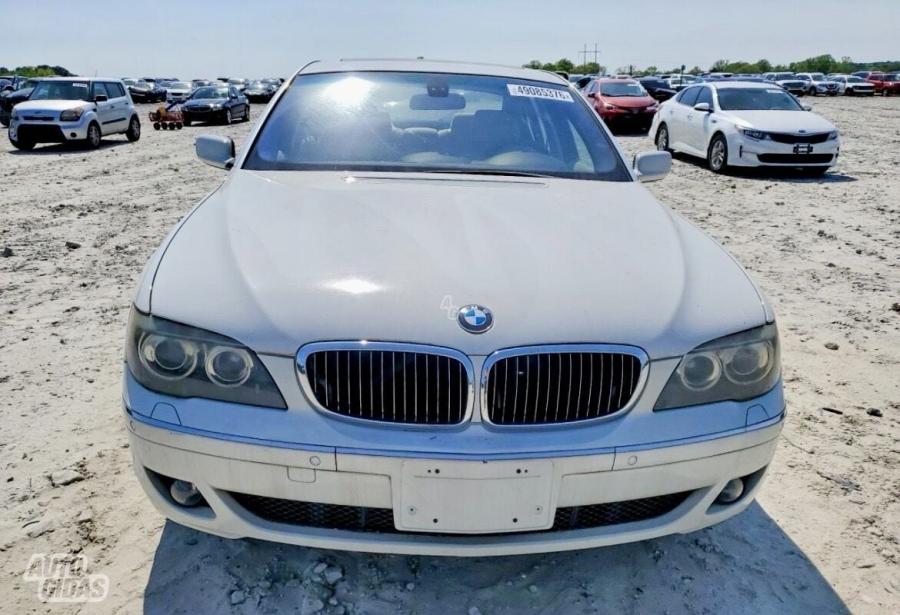 Balts BMW 750 2008 Šauļi, ar dzinēja tilpumu 4.80 L un nobraukumu 83 tūkst. km par 7500 €, foto 4 vietnē AUTOMOTO.COM.LV