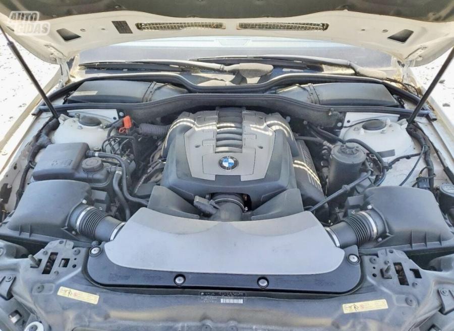 Balts BMW 750 2008 Šauļi, ar dzinēja tilpumu 4.80 L un nobraukumu 83 tūkst. km par 7500 €, foto 16 vietnē AUTOMOTO.COM.LV