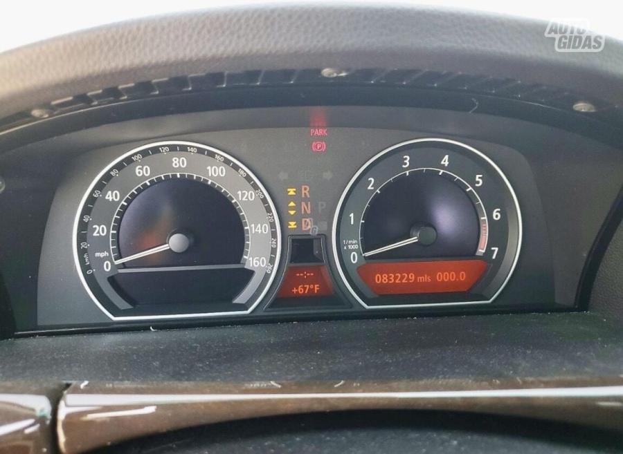 Белый БМВ 750 2008 в Шяуляй, объемом двигателя 4.80 л и пробегом 83 тыс. км за 7500 €, фото 18 на AUTOMOTO.COM.LV