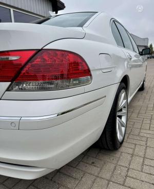 White BMW 750 2008 in Siauliai, with an engine capacity of 4.80 L and mileage of 133 thousand km for 9900 €, photo 8 on AUTOMOTO.COM.LV