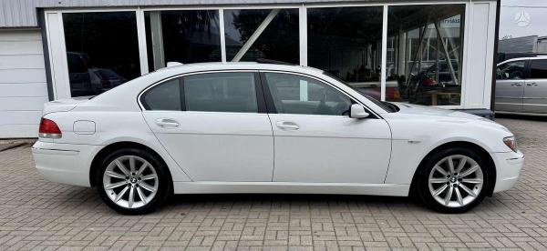 White BMW 750 2008 in Siauliai, with an engine capacity of 4.80 L and mileage of 133 thousand km for 9900 €, photo 9 on AUTOMOTO.COM.LV