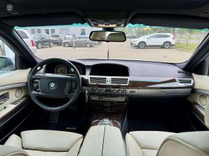 White BMW 750 2008 in Siauliai, with an engine capacity of 4.80 L and mileage of 133 thousand km for 9900 €, photo 12 on AUTOMOTO.COM.LV