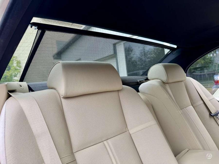White BMW 750 2008 in Siauliai, with an engine capacity of 4.80 L and mileage of 133 thousand km for 9900 €, photo 16 on AUTOMOTO.COM.LV