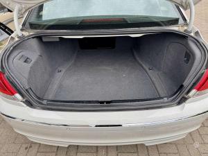 White BMW 750 2008 in Siauliai, with an engine capacity of 4.80 L and mileage of 133 thousand km for 9900 €, photo 23 on AUTOMOTO.COM.LV