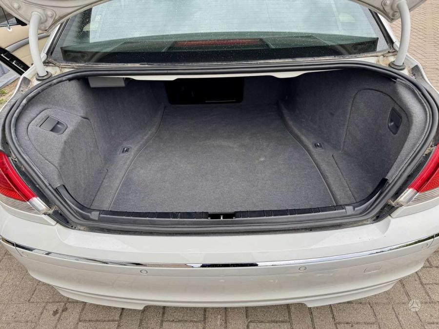 White BMW 750 2008 in Siauliai, with an engine capacity of 4.80 L and mileage of 133 thousand km for 9900 €, photo 23 on AUTOMOTO.COM.LV