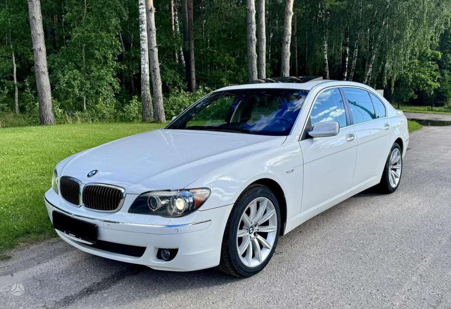 White BMW 750 2008 in Siauliai, with an engine capacity of 4.80 L and mileage of 133 thousand km for 9900 €, photo 25 on AUTOMOTO.COM.LV