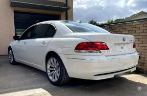 White BMW 750 2008 in Siauliai, with an engine capacity of 4.80 L and mileage of 133 thousand km for 9900 €, photo 34 on AUTOMOTO.COM.LV