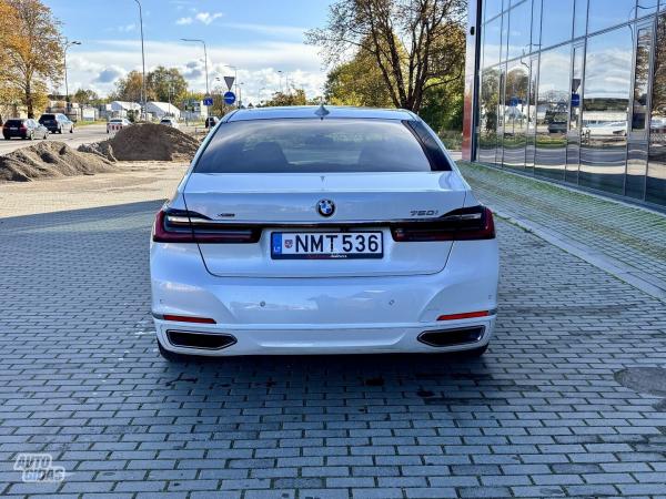 White BMW 750 2021 in Klaipeda, with an engine capacity of 4.40 L and mileage of 139 thousand km for 39450 €, photo 8 on AUTOMOTO.COM.LV