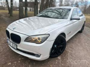 Белый БМВ 750 2009 в Рига, объемом двигателя 4.40 л и пробегом 350 тыс. км за 3990 €, фото 5 на AUTOMOTO.COM.LV