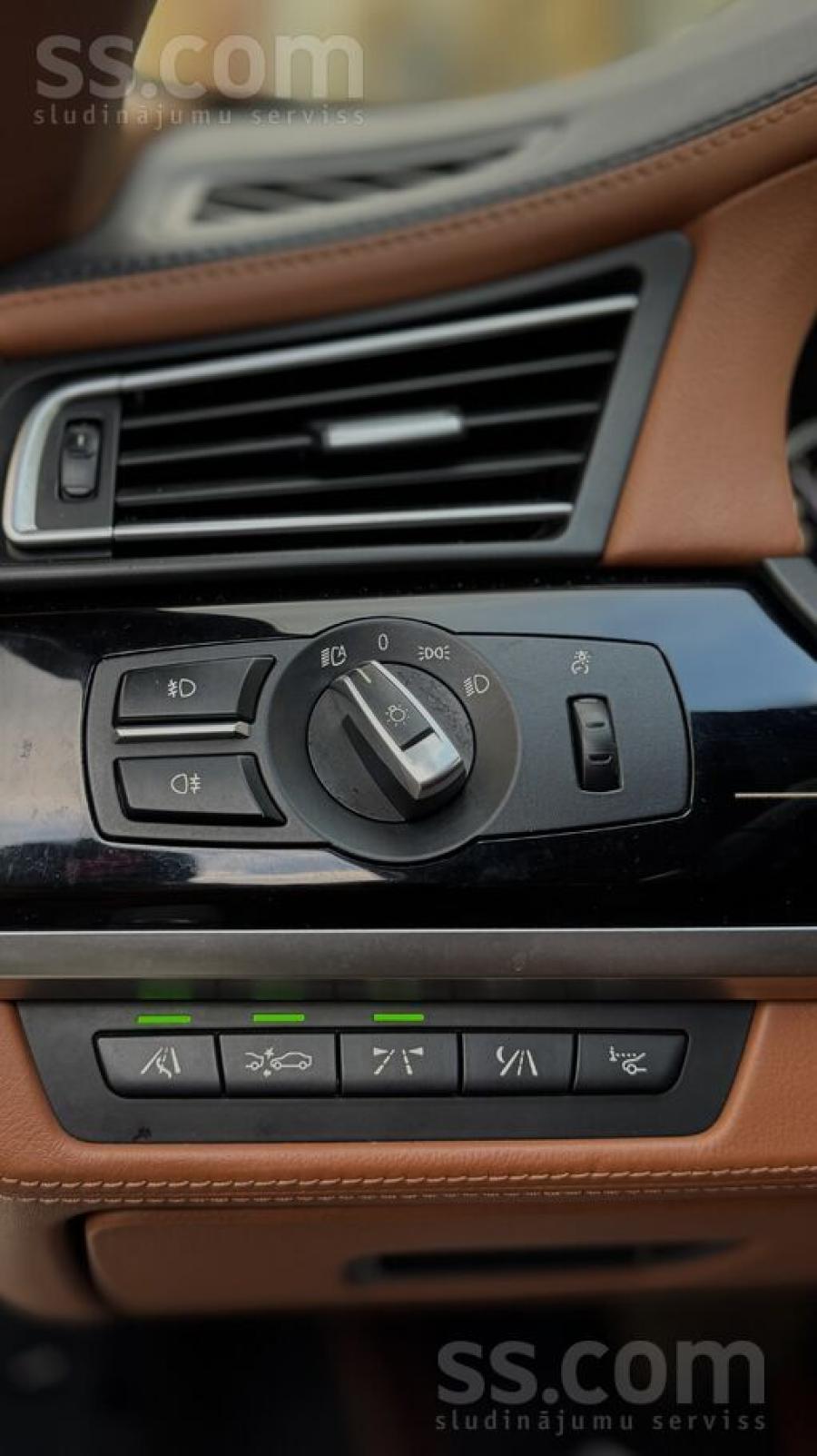 White BMW 750 2009 in Riga, with an engine capacity of 4.40 L and mileage of 214 thousand km for 11500 €, photo 18 on AUTOMOTO.COM.LV