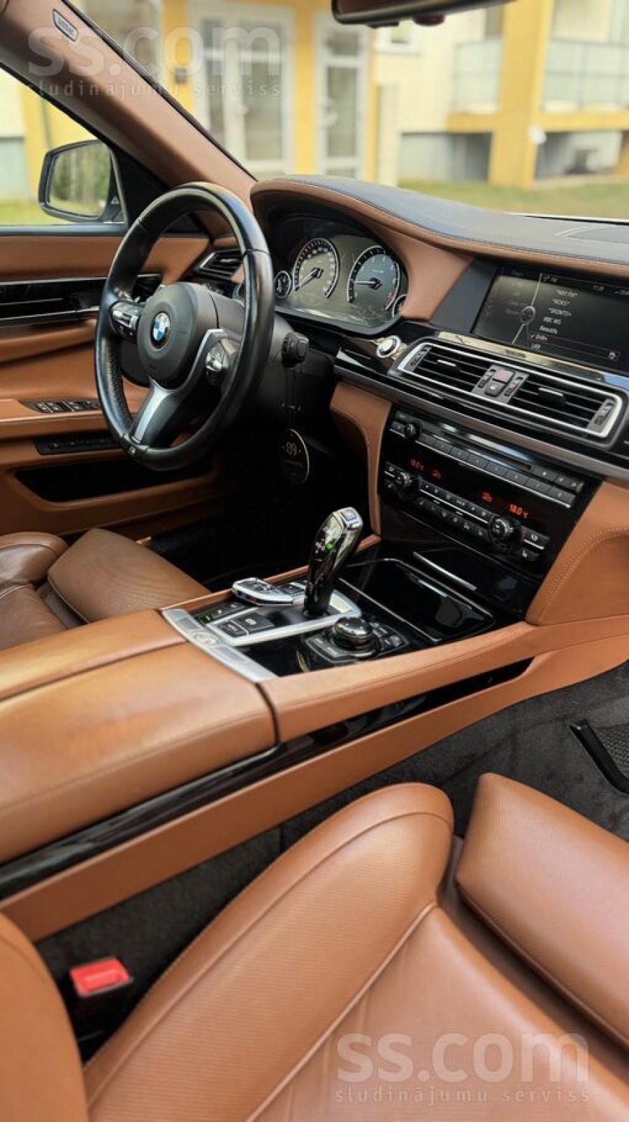 White BMW 750 2009 in Riga, with an engine capacity of 4.40 L and mileage of 214 thousand km for 11500 €, photo 30 on AUTOMOTO.COM.LV