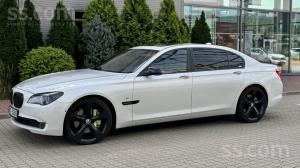 Balts BMW 750 2009 Rīga, ar dzinēja tilpumu 4.40 L un nobraukumu 214 tūkst. km par 11700 €, foto 1 vietnē AUTOMOTO.COM.LV