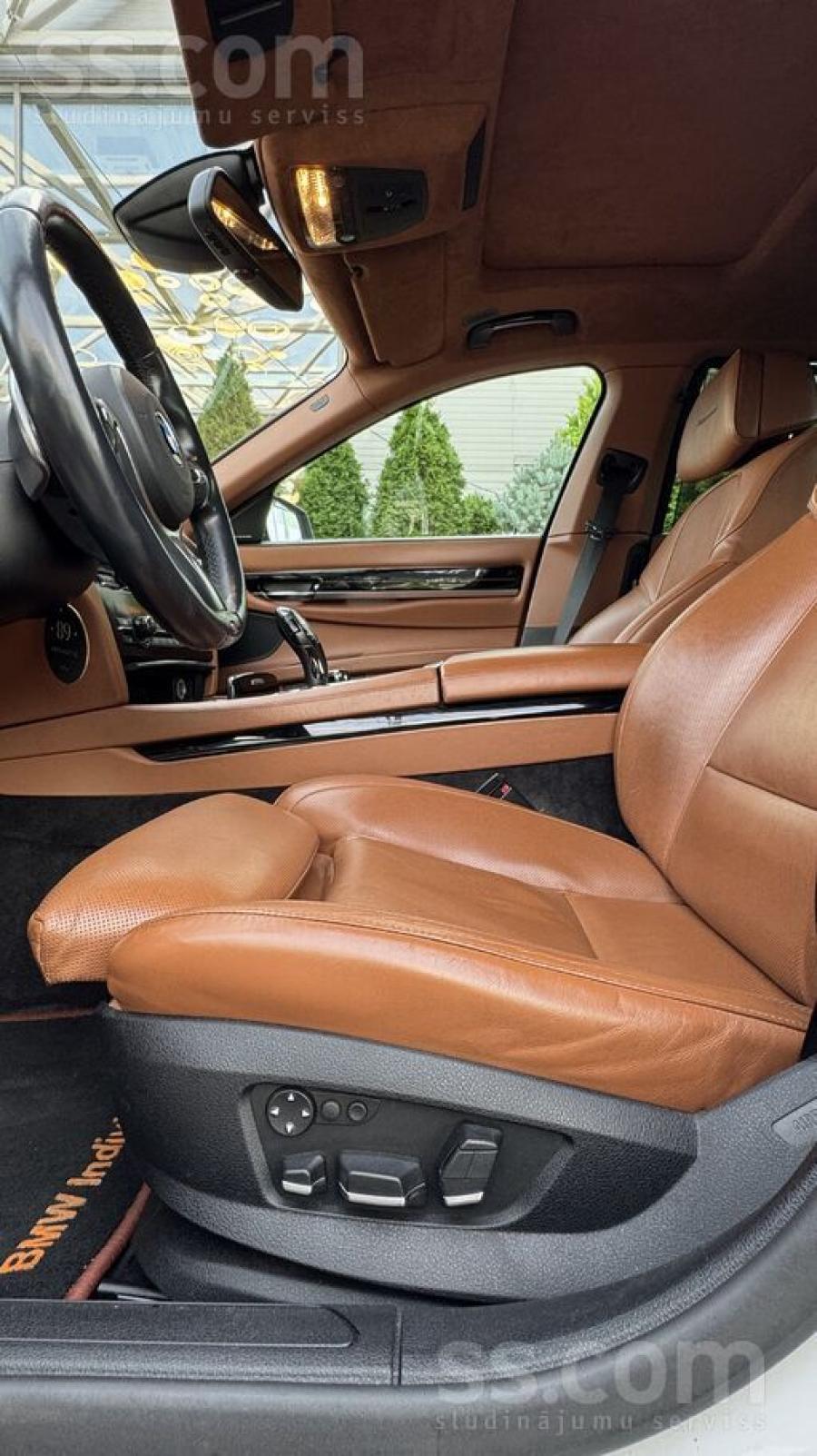 Balts BMW 750 2009 Rīga, ar dzinēja tilpumu 4.40 L un nobraukumu 214 tūkst. km par 11700 €, foto 16 vietnē AUTOMOTO.COM.LV