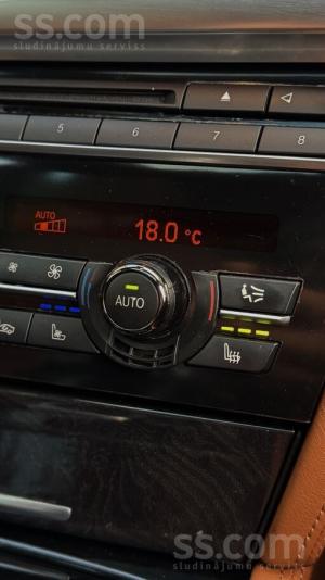 Balts BMW 750 2009 Rīga, ar dzinēja tilpumu 4.40 L un nobraukumu 214 tūkst. km par 11700 €, foto 27 vietnē AUTOMOTO.COM.LV