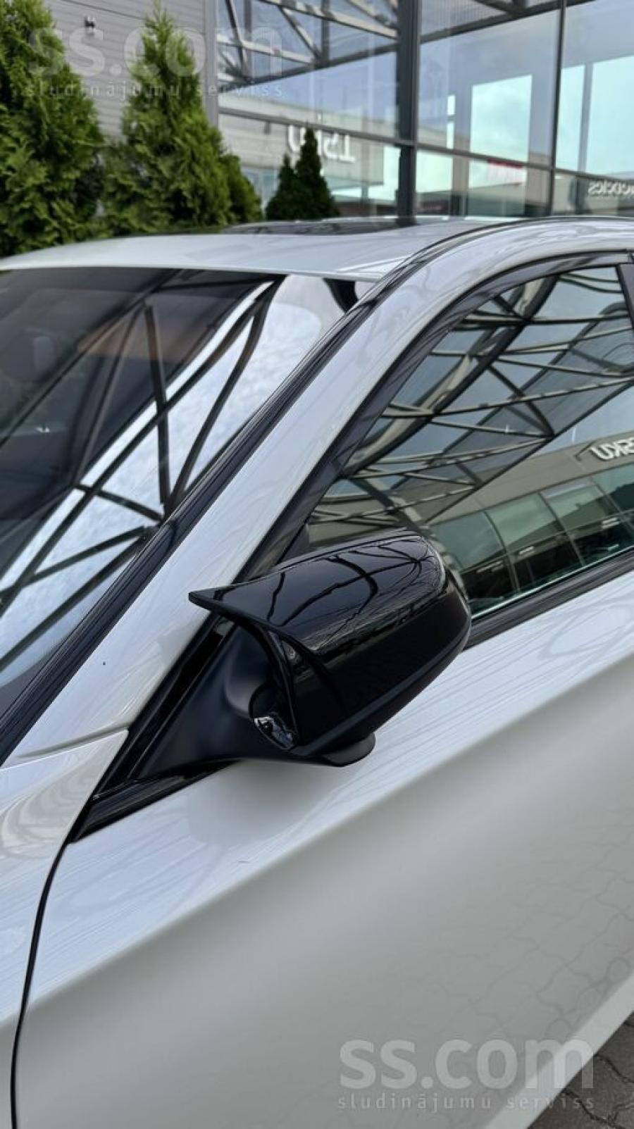 Balts BMW 750 2009 Rīga, ar dzinēja tilpumu 4.40 L un nobraukumu 214 tūkst. km par 11700 €, foto 29 vietnē AUTOMOTO.COM.LV