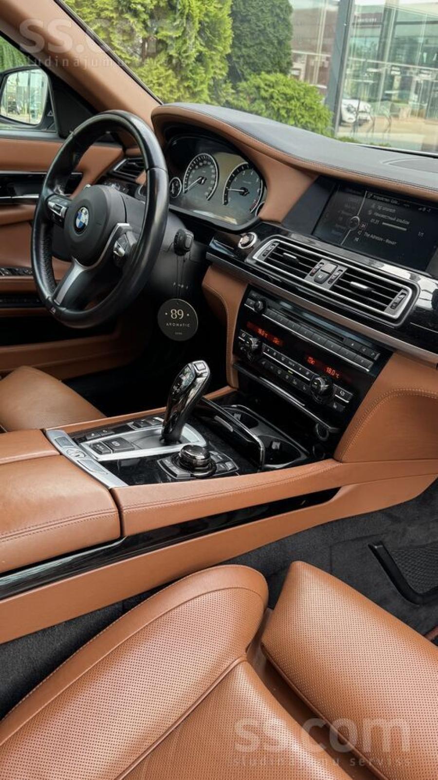 Balts BMW 750 2009 Rīga, ar dzinēja tilpumu 4.40 L un nobraukumu 214 tūkst. km par 11700 €, foto 30 vietnē AUTOMOTO.COM.LV