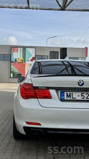 Balts BMW 750 2009 Rīga, ar dzinēja tilpumu 4.40 L un nobraukumu 214 tūkst. km par 11700 €, foto 31 vietnē AUTOMOTO.COM.LV