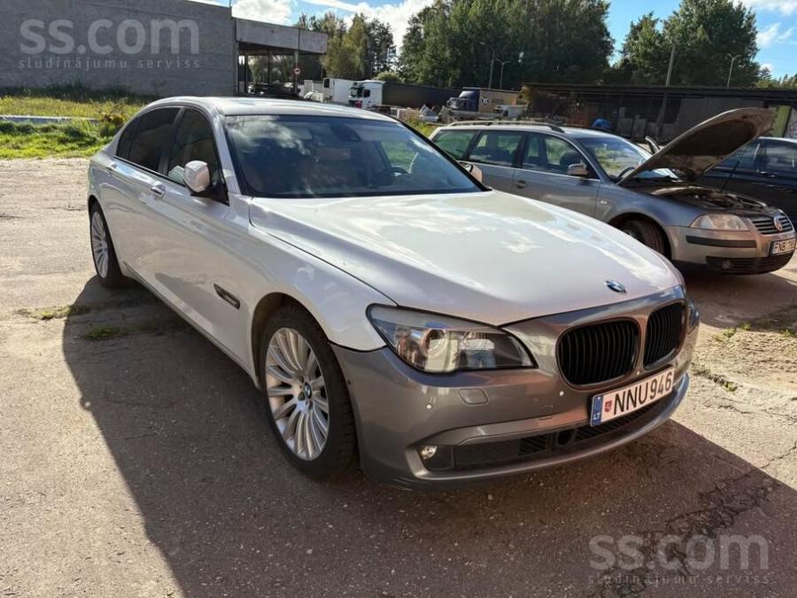 Balts BMW 750 2009 Rīga, ar dzinēja tilpumu 4.40 L un nobraukumu 193 tūkst. km par 2900 €, foto 1 vietnē AUTOMOTO.COM.LV