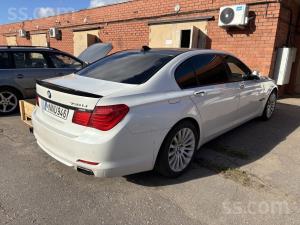 Balts BMW 750 2009 Rīga, ar dzinēja tilpumu 4.40 L un nobraukumu 193 tūkst. km par 2900 €, foto 4 vietnē AUTOMOTO.COM.LV