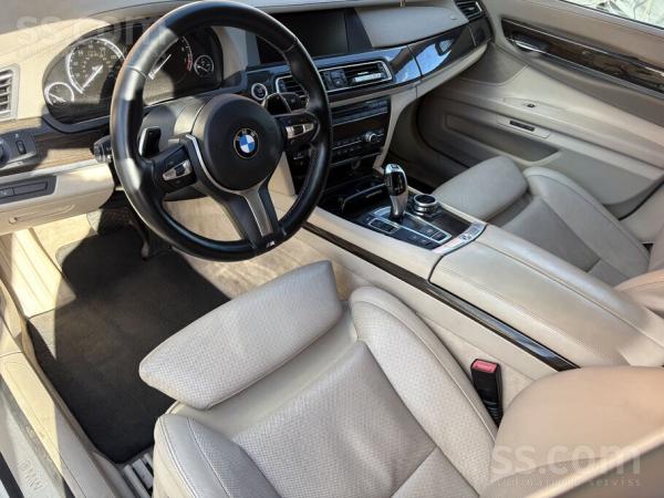 Balts BMW 750 2009 Rīga, ar dzinēja tilpumu 4.40 L un nobraukumu 193 tūkst. km par 2900 €, foto 7 vietnē AUTOMOTO.COM.LV