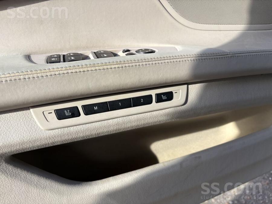 Balts BMW 750 2009 Rīga, ar dzinēja tilpumu 4.40 L un nobraukumu 193 tūkst. km par 2900 €, foto 9 vietnē AUTOMOTO.COM.LV