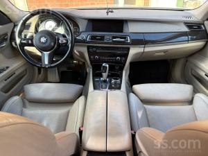 Balts BMW 750 2009 Rīga, ar dzinēja tilpumu 4.40 L un nobraukumu 193 tūkst. km par 2900 €, foto 12 vietnē AUTOMOTO.COM.LV