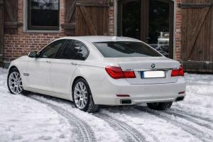 Balts BMW 750 2010 Klaipėda, ar dzinēja tilpumu 4.40 L un nobraukumu 171 tūkst. km par 9990 €, foto 6 vietnē AUTOMOTO.COM.LV