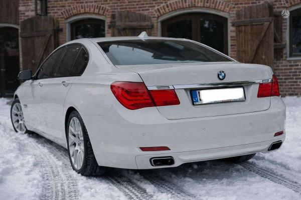 Balts BMW 750 2010 Klaipėda, ar dzinēja tilpumu 4.40 L un nobraukumu 171 tūkst. km par 9950 €, foto 4 vietnē AUTOMOTO.COM.LV