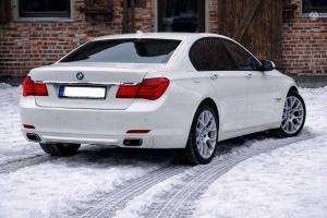 Balts BMW 750 2010 Klaipėda, ar dzinēja tilpumu 4.40 L un nobraukumu 171 tūkst. km par 9950 €, foto 5 vietnē AUTOMOTO.COM.LV