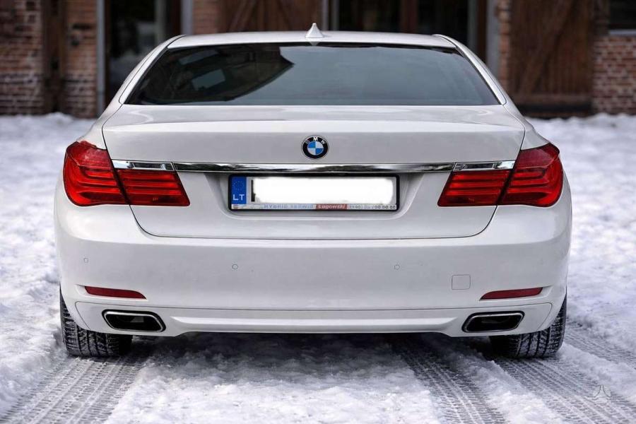 Balts BMW 750 2010 Klaipėda, ar dzinēja tilpumu 4.40 L un nobraukumu 171 tūkst. km par 9950 €, foto 7 vietnē AUTOMOTO.COM.LV