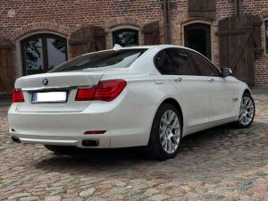 White BMW 750 2010 in Klaipeda, with an engine capacity of 4.40 L and mileage of 171 thousand km for 9400 €, photo 11 on AUTOMOTO.COM.LV