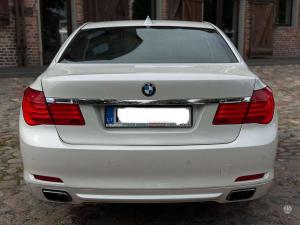 White BMW 750 2010 in Klaipeda, with an engine capacity of 4.40 L and mileage of 171 thousand km for 9400 €, photo 13 on AUTOMOTO.COM.LV