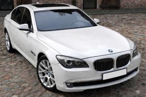 White BMW 750 2010 in Klaipeda, with an engine capacity of 4.40 L and mileage of 171 thousand km for 8700 €, photo 6 on AUTOMOTO.COM.LV