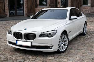 White BMW 750 2010 in Klaipeda, with an engine capacity of 4.40 L and mileage of 171 thousand km for 8700 €, photo 9 on AUTOMOTO.COM.LV