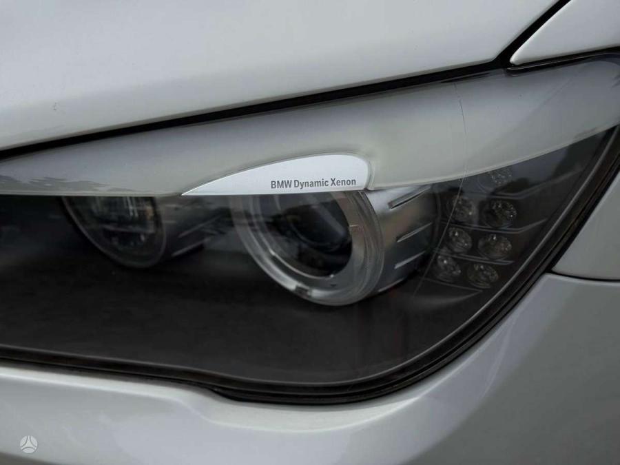 White BMW 750 2010 in Klaipeda, with an engine capacity of 4.40 L and mileage of 171 thousand km for 8700 €, photo 11 on AUTOMOTO.COM.LV