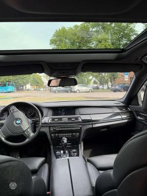 White BMW 750 2010 in Klaipeda, with an engine capacity of 4.40 L and mileage of 171 thousand km for 8700 €, photo 12 on AUTOMOTO.COM.LV