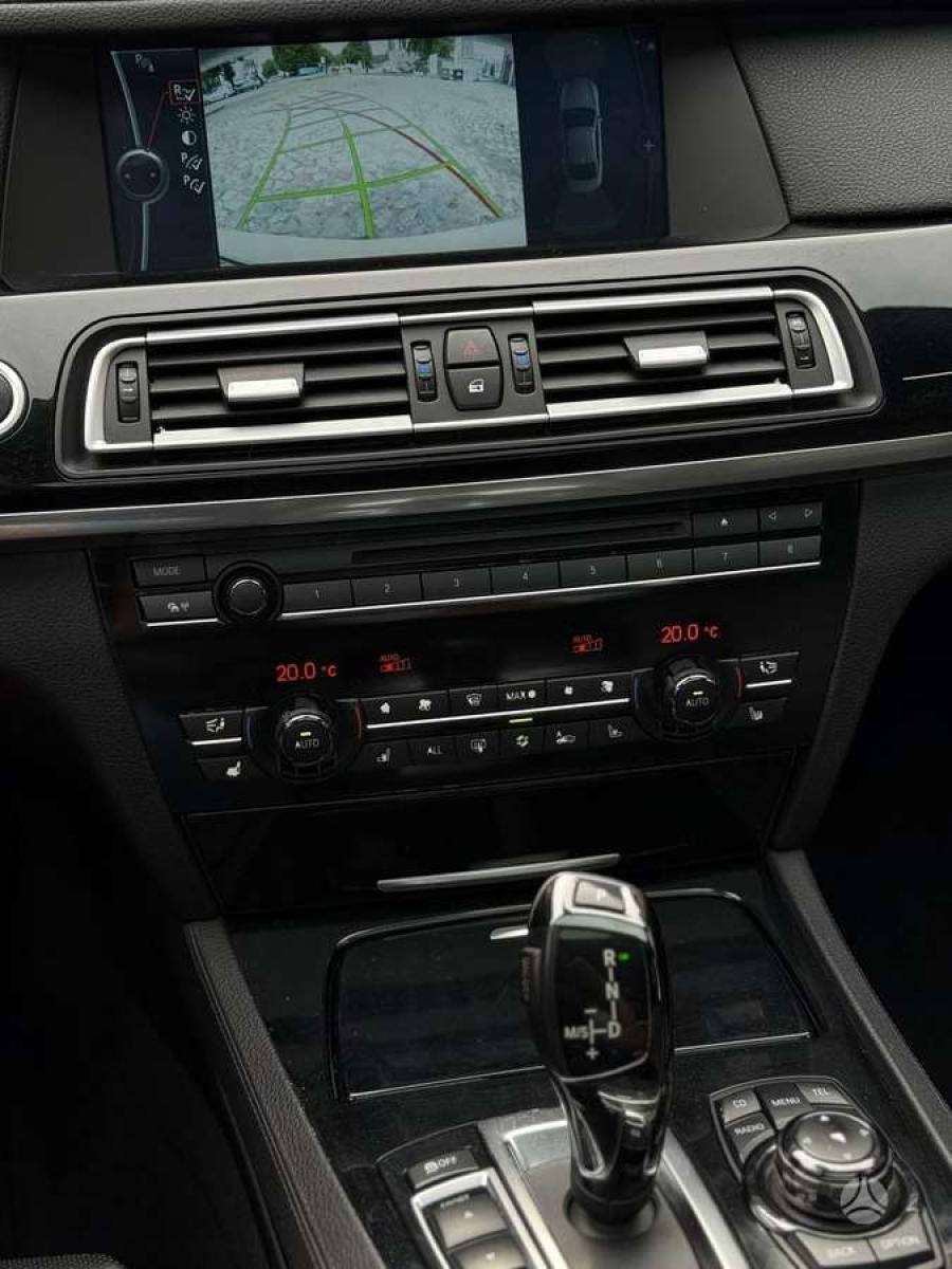 White BMW 750 2010 in Klaipeda, with an engine capacity of 4.40 L and mileage of 171 thousand km for 8700 €, photo 14 on AUTOMOTO.COM.LV