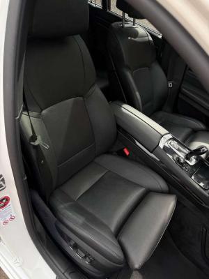 White BMW 750 2010 in Klaipeda, with an engine capacity of 4.40 L and mileage of 171 thousand km for 8700 €, photo 21 on AUTOMOTO.COM.LV