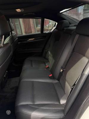 White BMW 750 2010 in Klaipeda, with an engine capacity of 4.40 L and mileage of 171 thousand km for 8700 €, photo 28 on AUTOMOTO.COM.LV