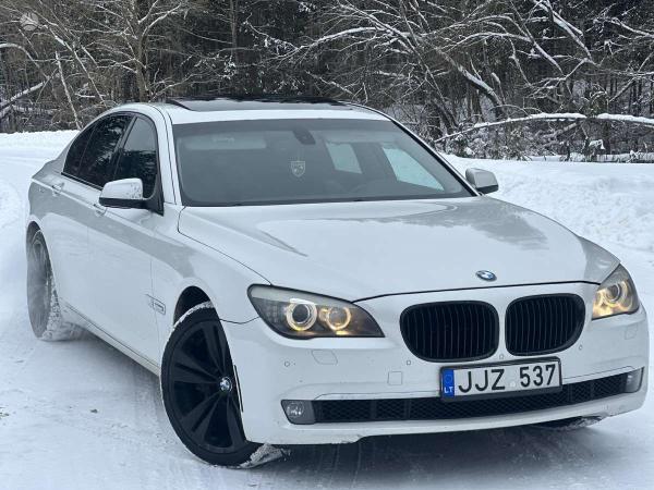 Balts BMW 750 2011 Viļņa, ar dzinēja tilpumu 4.40 L un nobraukumu 352 tūkst. km par 4400 €, foto 5 vietnē AUTOMOTO.COM.LV