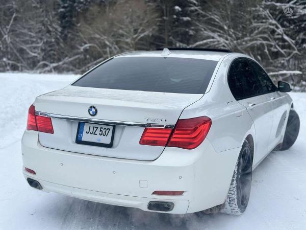 Balts BMW 750 2011 Viļņa, ar dzinēja tilpumu 4.40 L un nobraukumu 352 tūkst. km par 4400 €, foto 9 vietnē AUTOMOTO.COM.LV