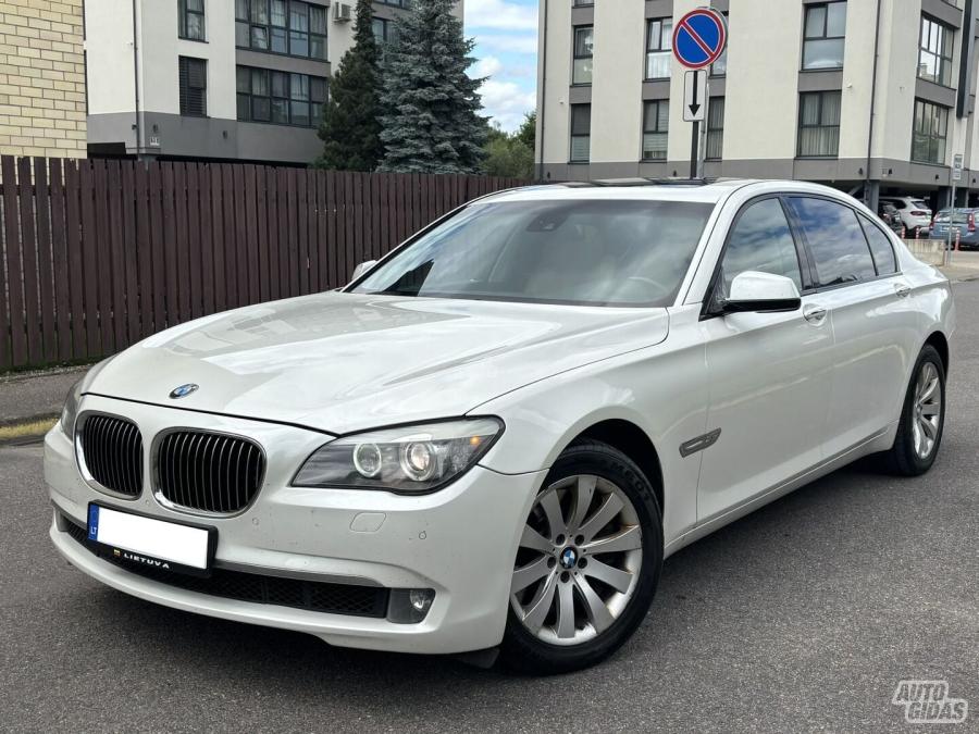 Белый БМВ 750 2011 в Каунас, объемом двигателя 4.40 л и пробегом 200 тыс. км за 5650 €, фото 1 на AUTOMOTO.COM.LV