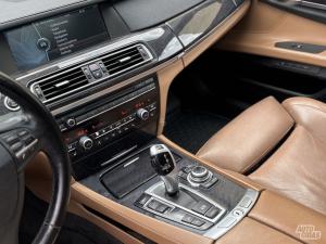 Balts BMW 750 2011 Kauņa, ar dzinēja tilpumu 4.40 L un nobraukumu 200 tūkst. km par 5000 €, foto 21 vietnē AUTOMOTO.COM.LV