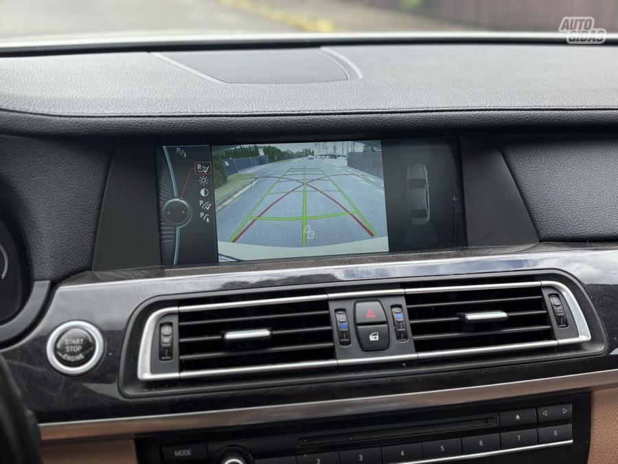 Balts BMW 750 2011 Kauņa, ar dzinēja tilpumu 4.40 L un nobraukumu 200 tūkst. km par 5000 €, foto 23 vietnē AUTOMOTO.COM.LV